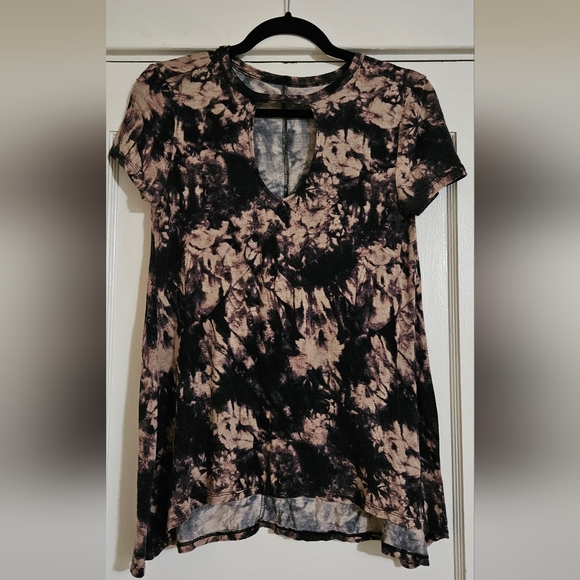 Mudd | Tops | Mudd Tissue Weight Tie Dyed Asymmetrical Tshirt With ...